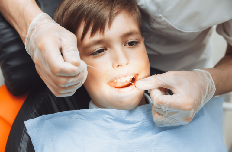 How to Floss Children’s Teeth | Hamilton